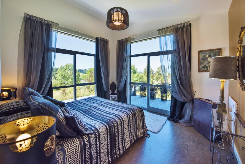 The Paris Suite cottage at The Gates Accommodation, Māpua seaside village