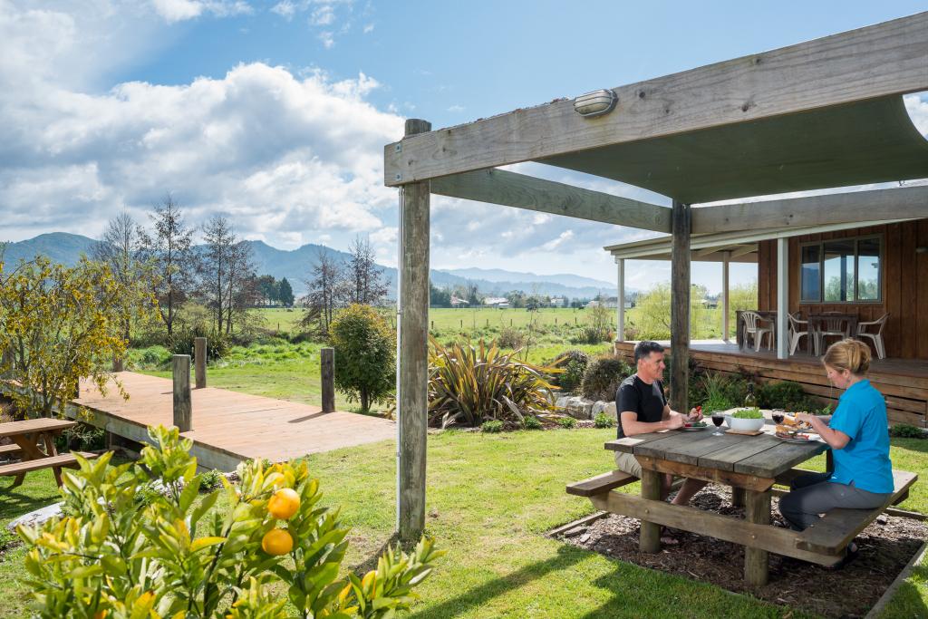 Eden's Edge Lodge