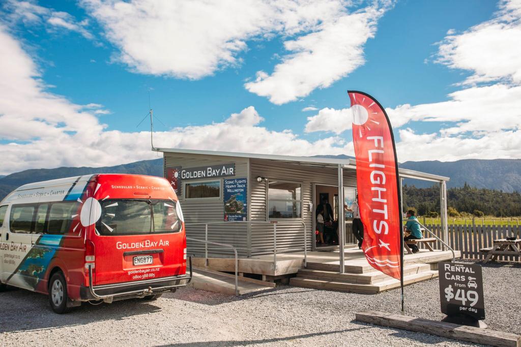 Shuttle Bus Transport from Tākaka - Golden Bay Air